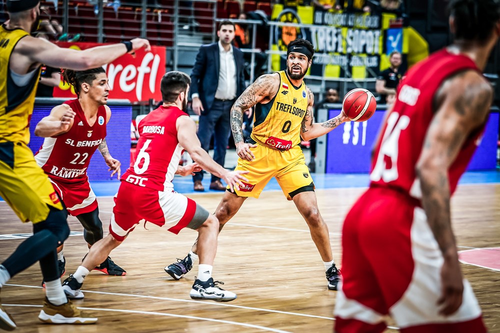 Gelvis Solano távozik, Brandon Young érkezik! - NHSZ-Szolnoki Olajbányász